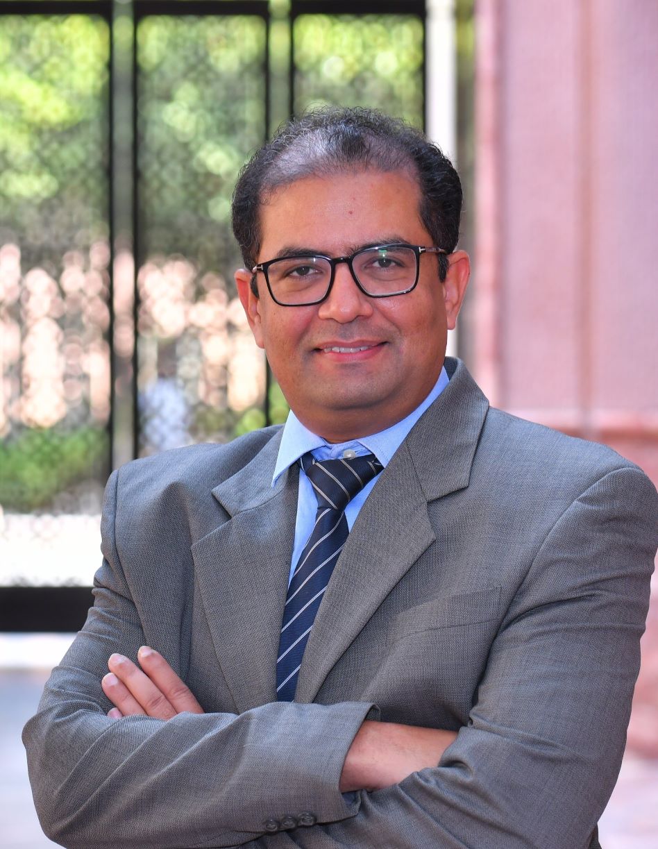 Faculty Profile | MC, PK | The Aga Khan University